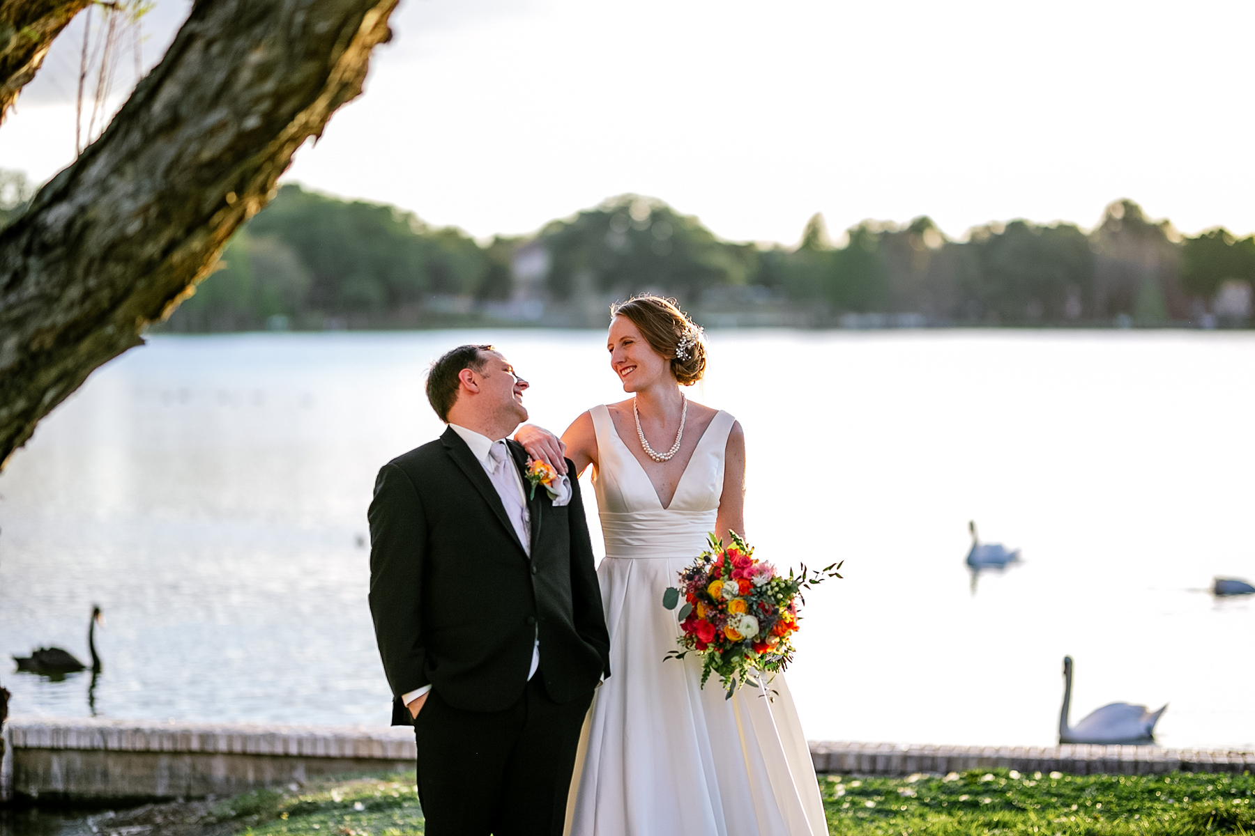 Caitlin + Frank | Junior League of Lakeland Wedding | fotoboho.com